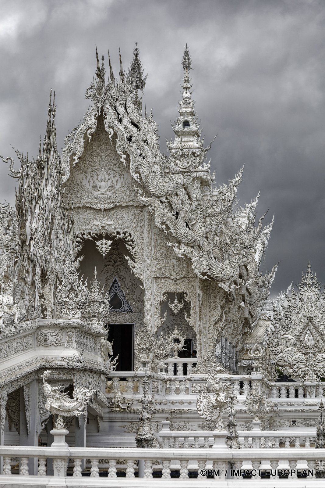 Wat Rong Khun 22 | IMPACT EUROPEAN